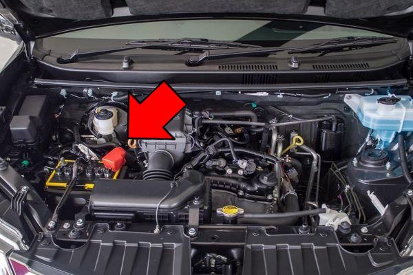 How to replace the car battery on a Toyota Rush - Car Ownership ...