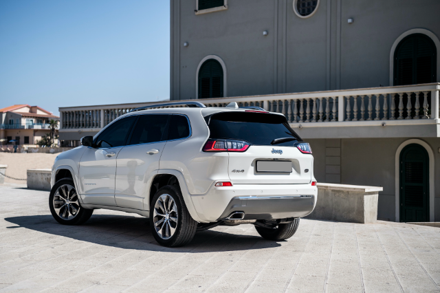 Jeep Cherokee test drive: Be sure to check out these features! - Buying ...