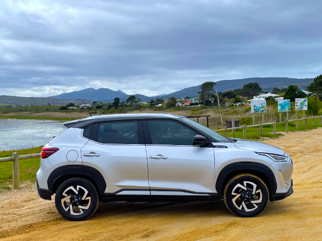 Nissan Magnite 1.0T Acenta Plus (2021) Review: When you get more than ...