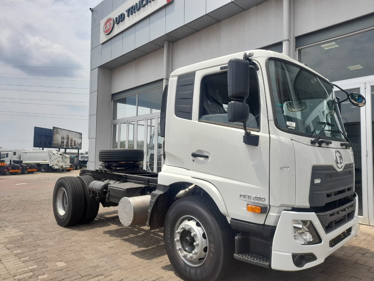 Nissan UD PKE 280 Truck Tractor 4X2 TRUCK TRACTOR for sale in Akasia ...