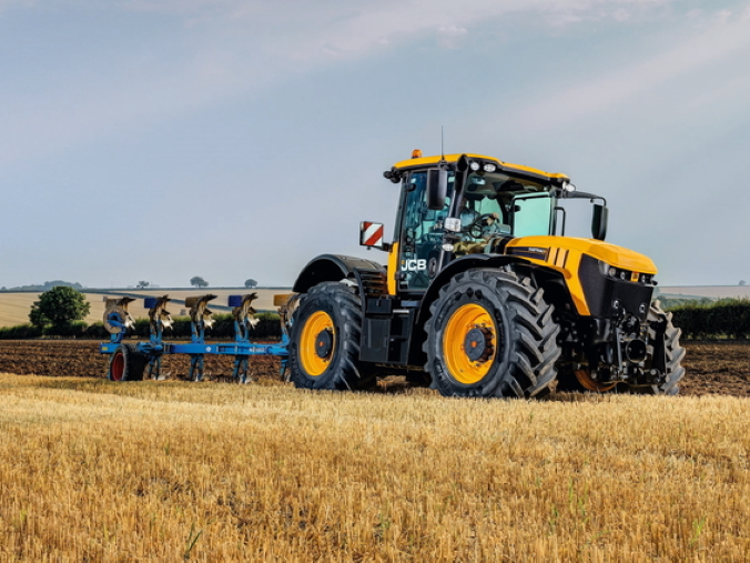 What you need to know about the JCB Fastrac 4000 Series - Agriculture ...