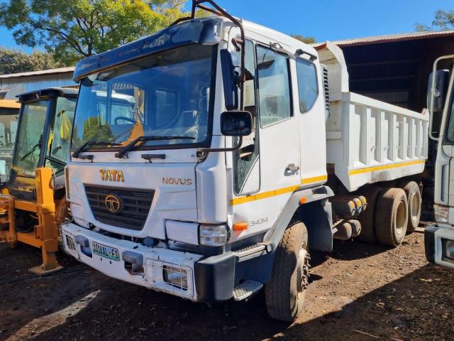 Tipper trucks for sale in South Africa - AutoTrader