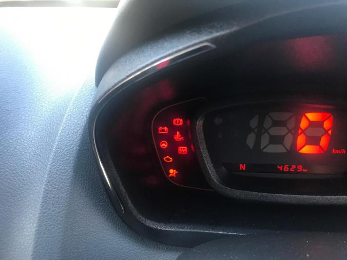 Warning light identification - Renault Kwid - Buying a Car - AutoTrader