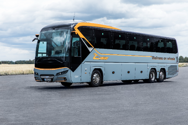 Driven: Neoplan Tourliner L - Expert Neoplan Tourliner L Commercial ...