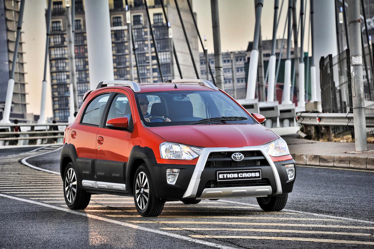 Safety comparison: Toyota Etios Cross vs. Suzuki IGNIS - Buying a Car ...