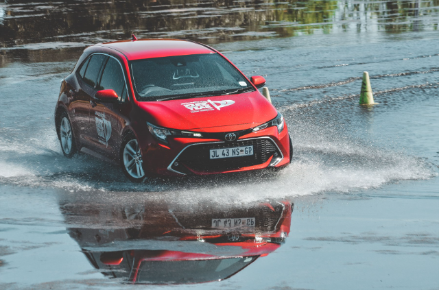 What is aquaplaning and how to avoid it - Car Ownership - AutoTrader