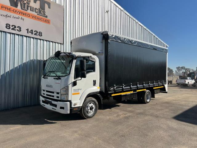 Tautliner trucks for sale in South Africa - AutoTrader