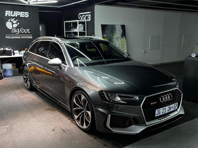 Audi RS4 pricing information, vehicle specifications, reviews and more ...