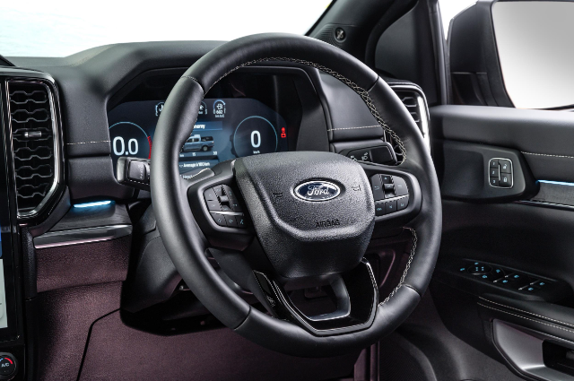 Ford Ranger 3.0TD Double Cab Platinum 4WD (2024) Quick Review - Expert ...