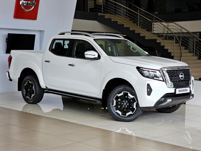 Nissan Navara 2.5DDTi Double Cab Le Plus 4x4 for sale in Johannesburg ...