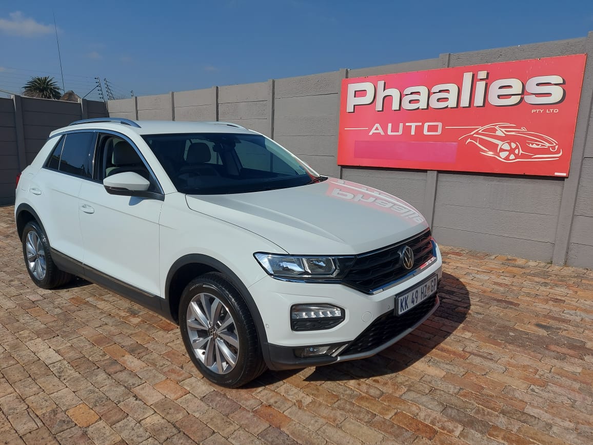 Volkswagen T-Roc 2.0TSI 140kW 4Motion Design for sale in Roodepoort ...