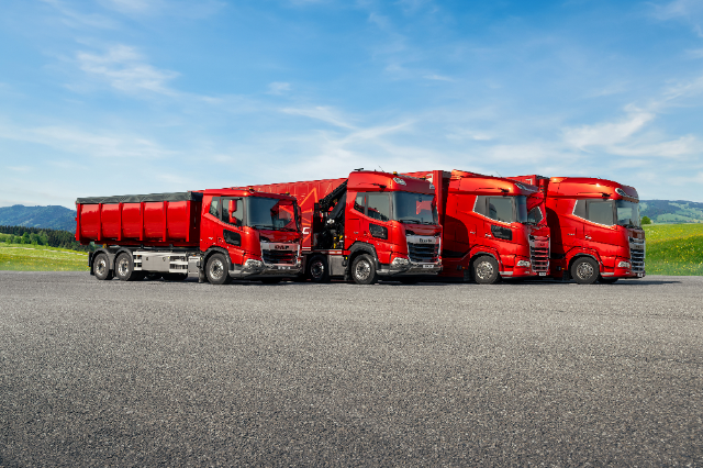 DAF turns heads at record-breaking RTX 2025 - Transportation News ...