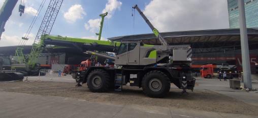 Zoomlion cranes for sale in South Africa - AutoTrader