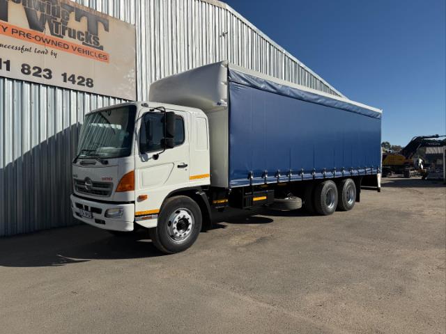 Tautliner trucks for sale in South Africa - AutoTrader