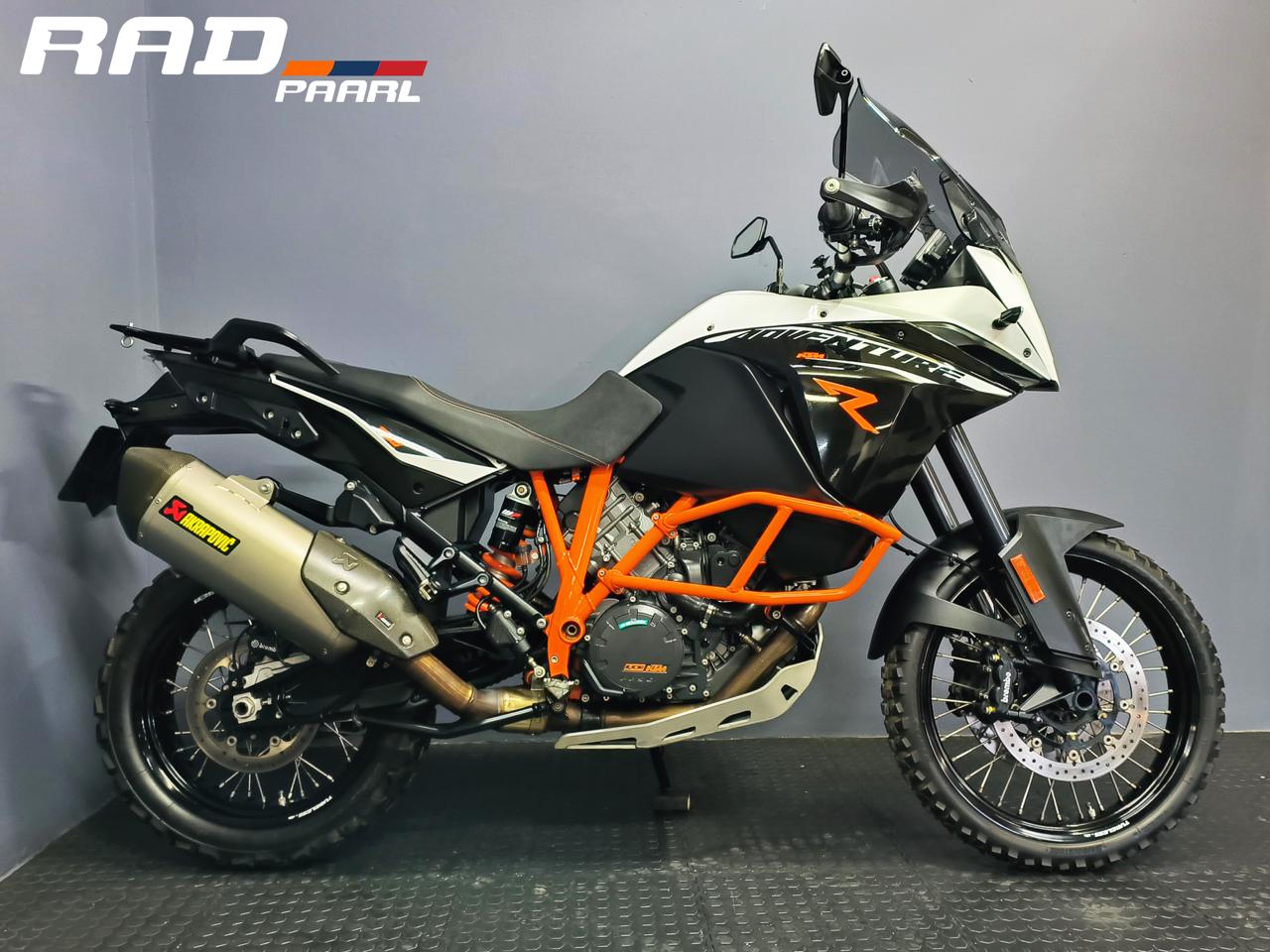 Showroom - Rad Paarl