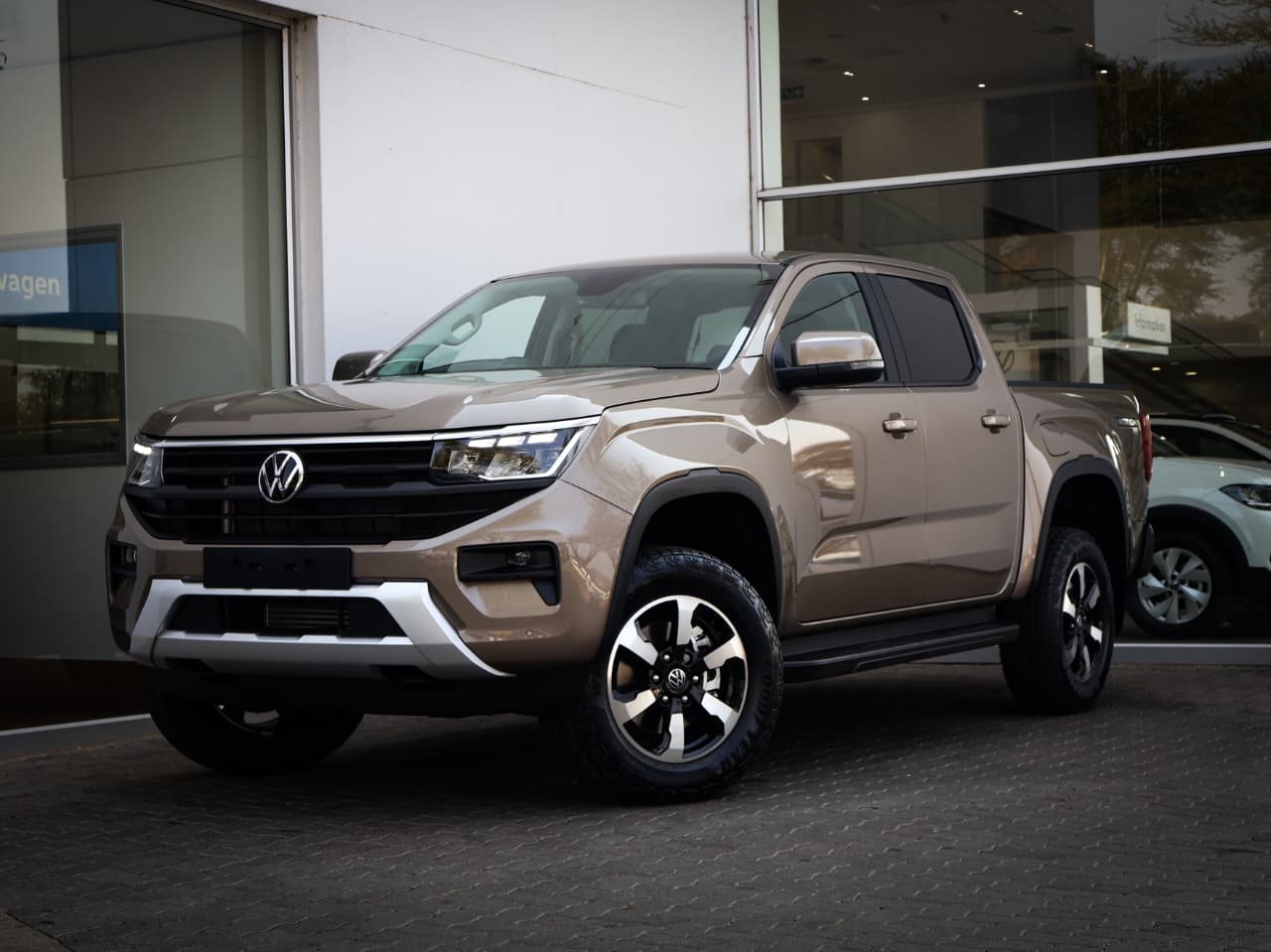 Volkswagen Amarok 2.0BITDI Double Cab Life 4Motion for sale in Pretoria ...