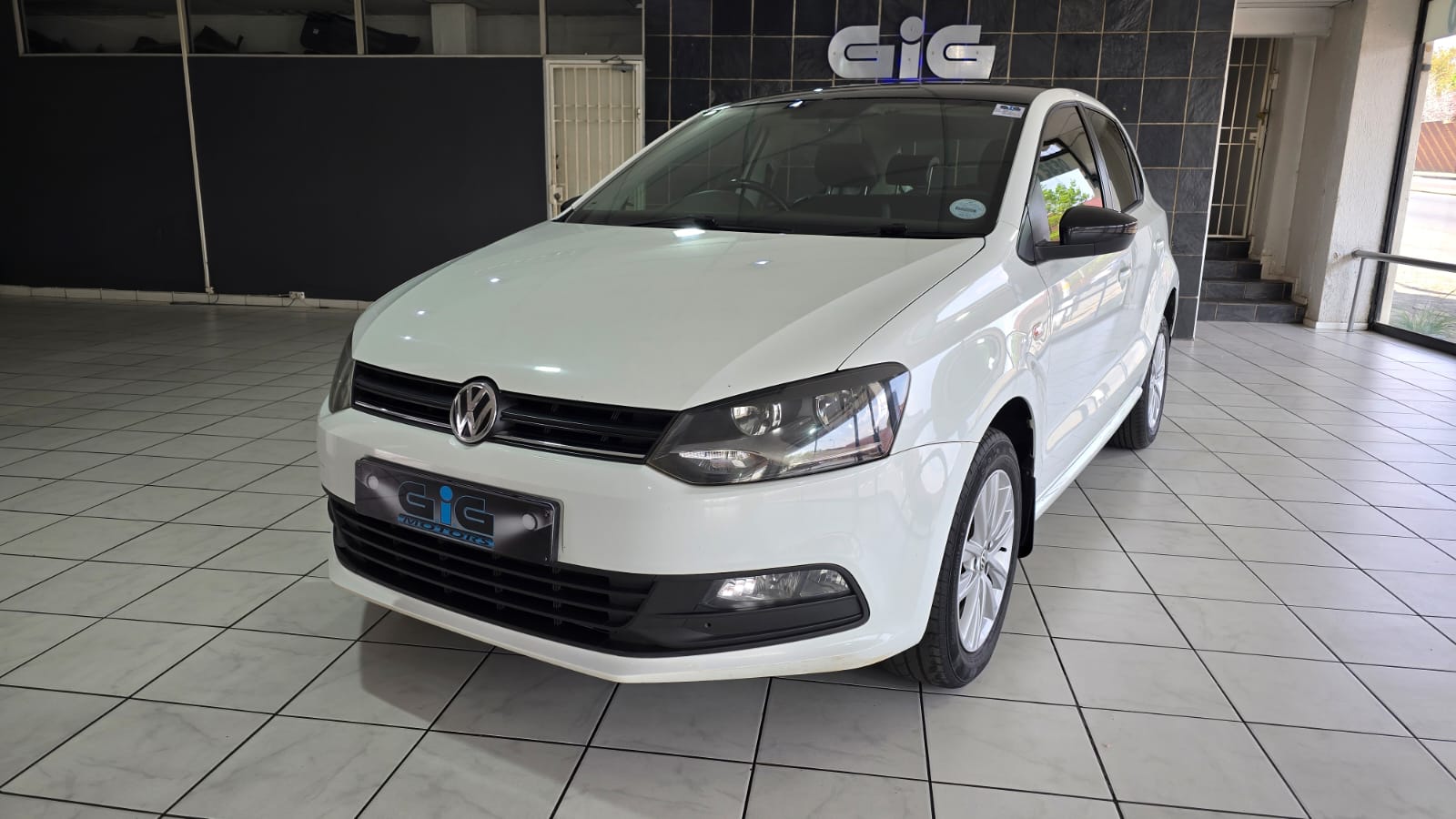 Volkswagen Polo Vivo Hatch 1.6 Comfortline Auto for sale in Springs ...