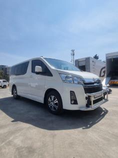 Research and Compare Toyota Quantum 2.8 LWB Bus 11-Seater GL Cars ...