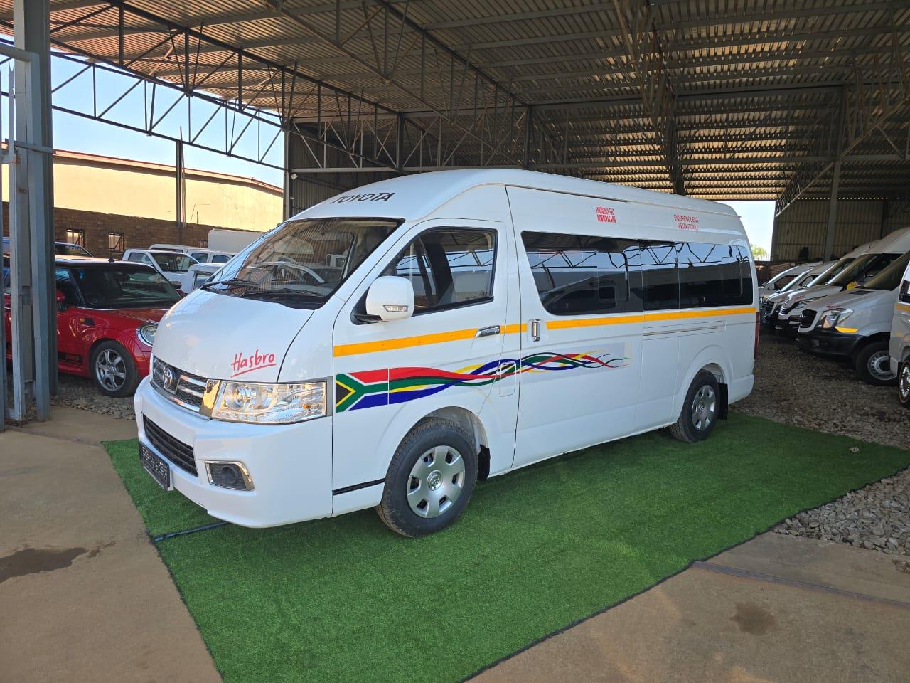 Toyota Quantum 2.8 SLWB Bus 14-Seater GL for sale in Balfour - ID ...