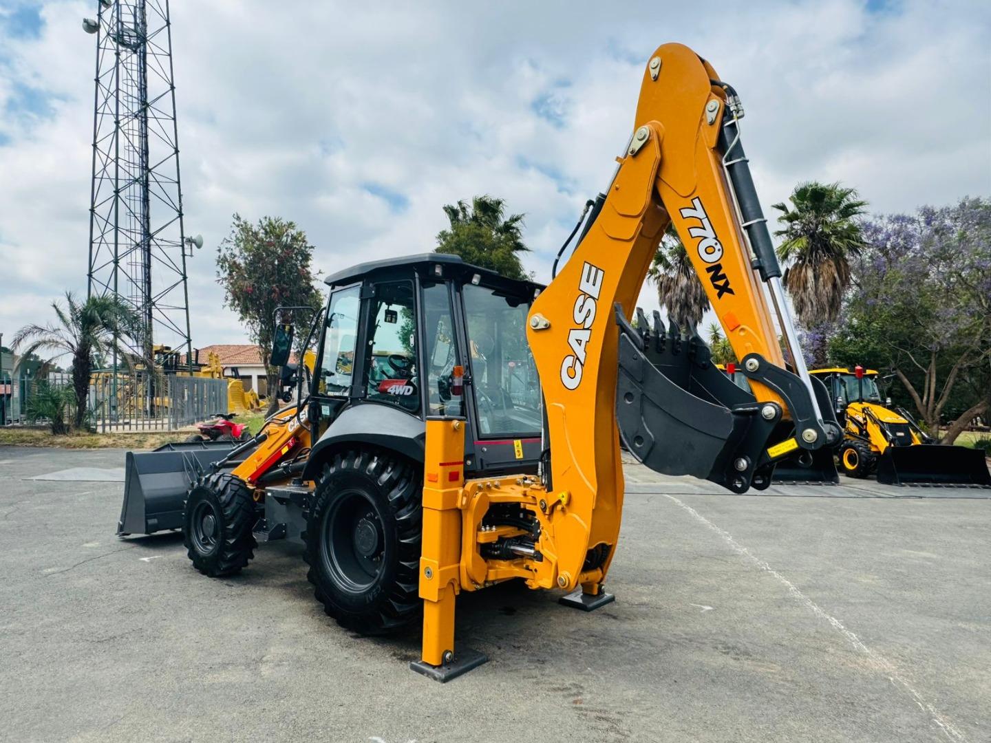 Case loaders for sale in South Africa - AutoTrader