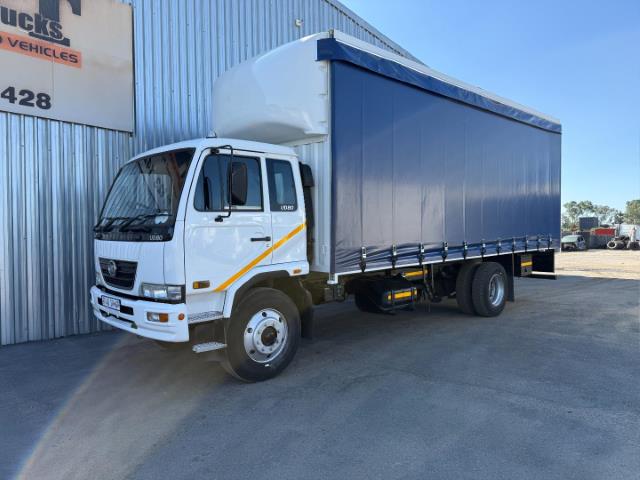 Tautliner trucks for sale in South Africa - AutoTrader