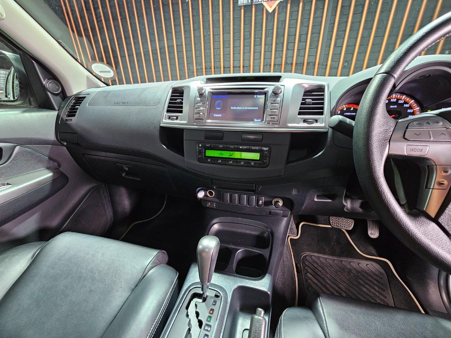 2015 Toyota Hilux 3.0D-4D Double Cab Raider Legend 45 Auto - Mit-Mak Motors