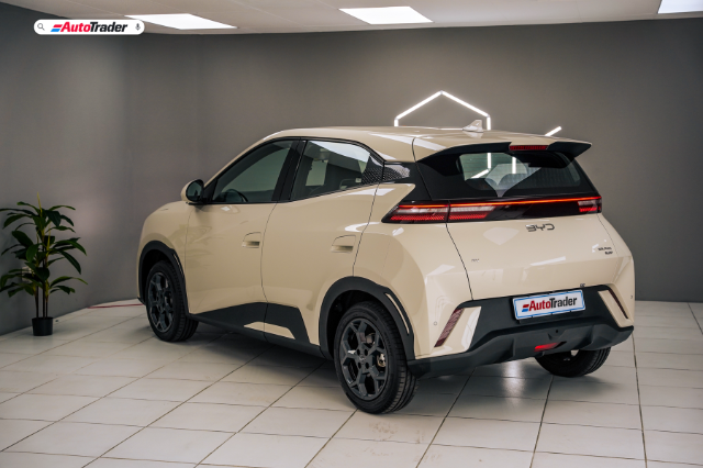 Is a sub-R400k EV any good? 2026 BYD Dolphin Surf Dynamic Review ...