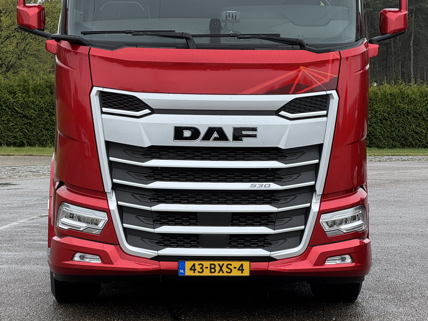Driven: the DAF XG 530 FTG and Peterbilt 579 EPIQ - Expert DAF XG ...