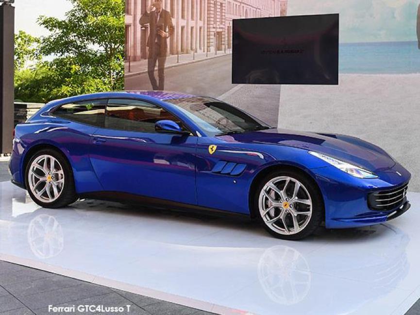 Ferrari 4 Seter