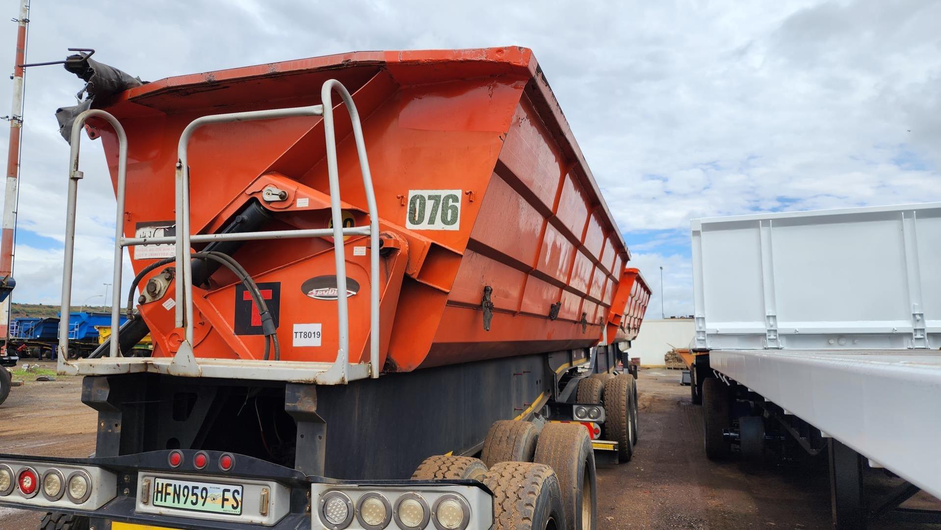 Sa Truck Bodies Side Tipper LInk-Y-Tipper 45M3 for sale in Germiston ...