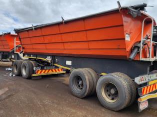 Sa Truck Bodies Side Tipper LInk-Y-Tipper 45M3 for sale in Germiston ...