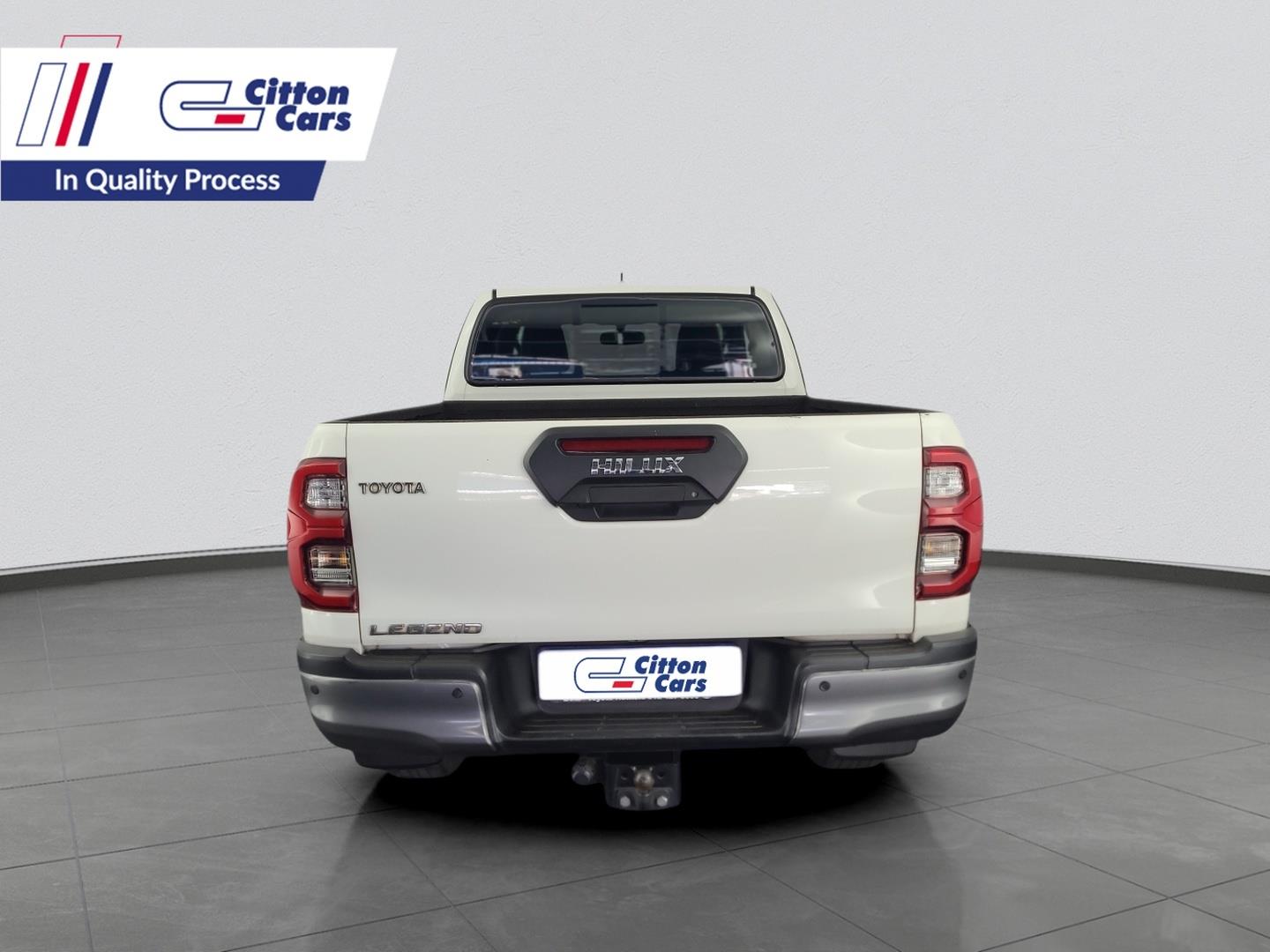 Toyota Hilux 2.8GD-6 Xtra Cab Legend Auto with 117000 km for Sale
