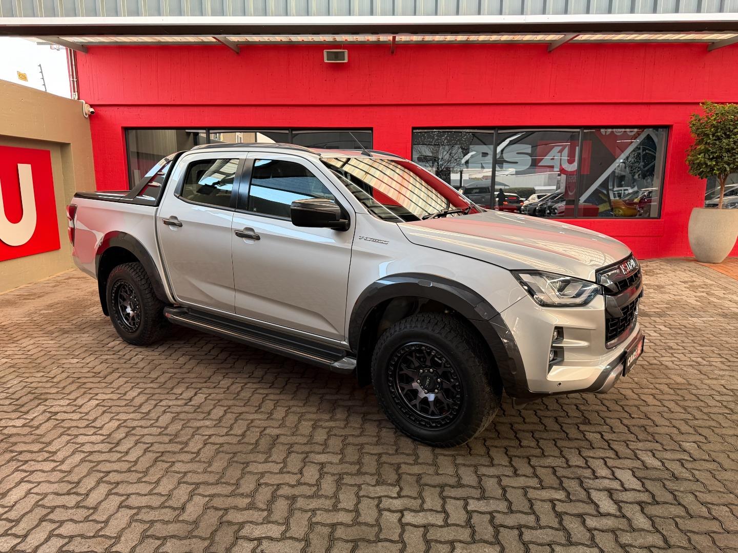 Isuzu D-Max 3.0TD Double Cab V-Cross for sale in Vanderbijlpark - ID ...