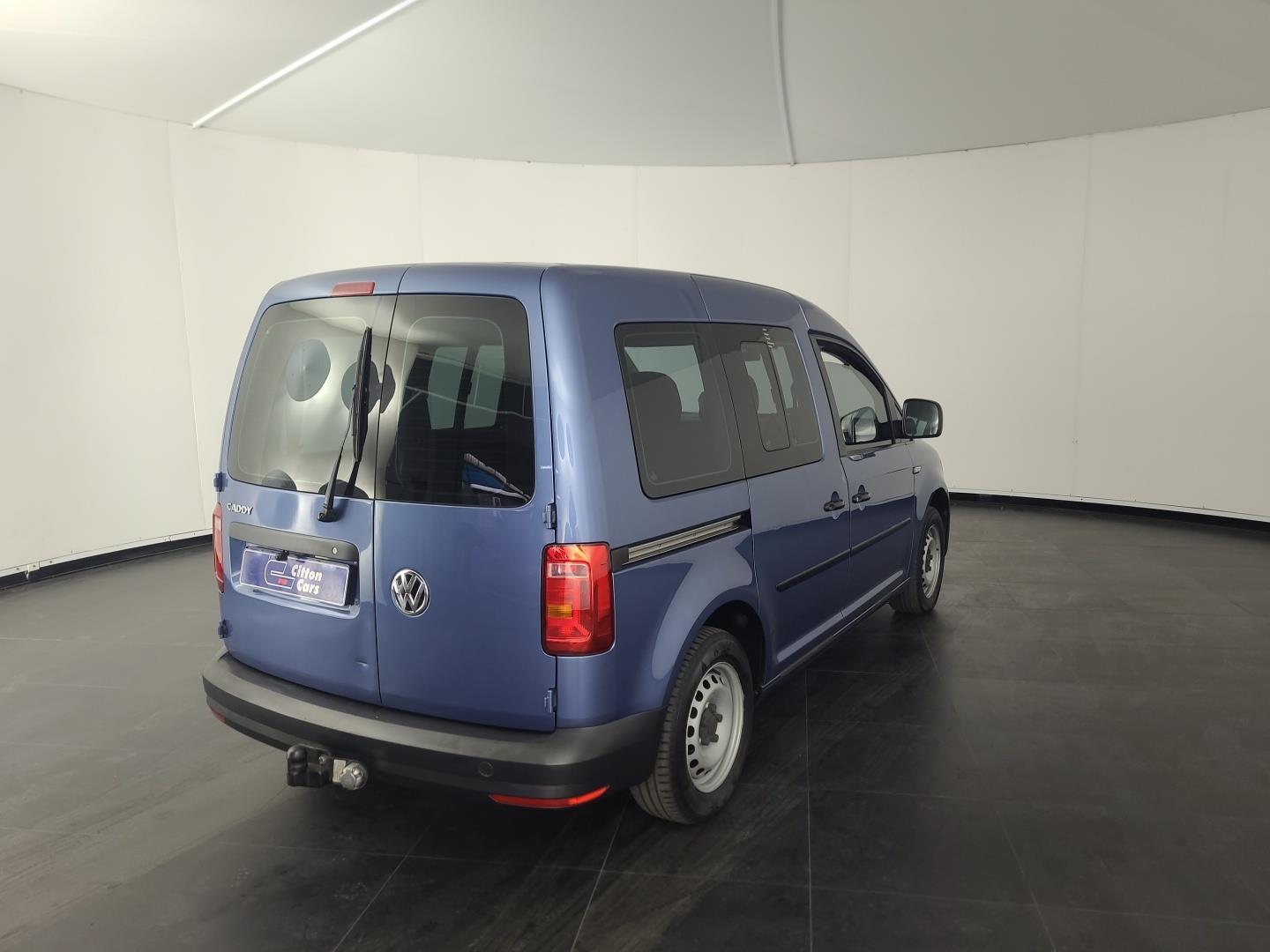 Volkswagen Caddy 1.6 Crew Bus with 120000 km for Sale