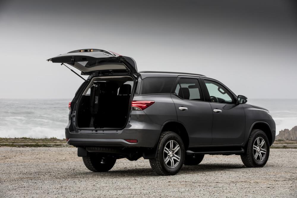 Toyota Fortuner test drive: Make sure to check these features out ...